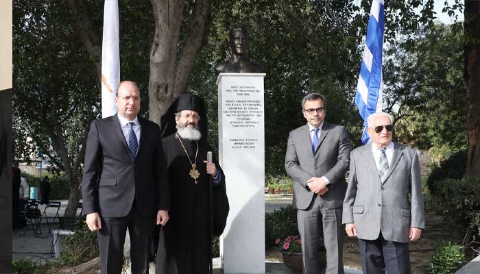 Συγκίνηση και περηφάνεια στα αποκαλυπτήρια της προτομής του ήρωα της ...